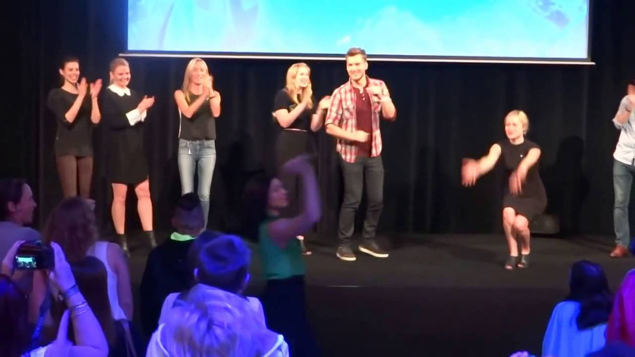 once upon a time cast sing let it go - YouTube