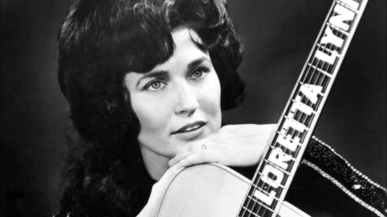 Loretta Lynn - Blue Kentucky Girl 1965 (Country Music Greats) - YouTube