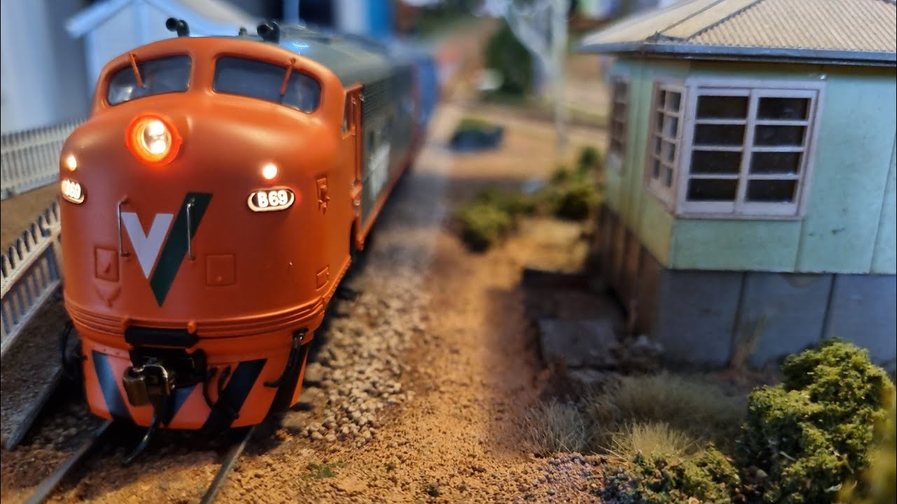 Auscision B class HO scale DCC Sound 2020 - YouTube