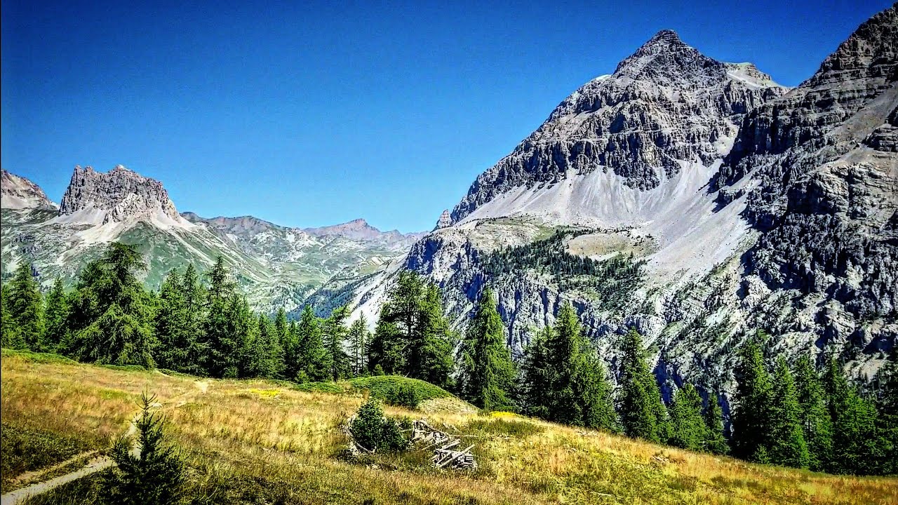 Thru Hiking The Via Aplina Red Trail Stage R126 Granges de la Vallée ...
