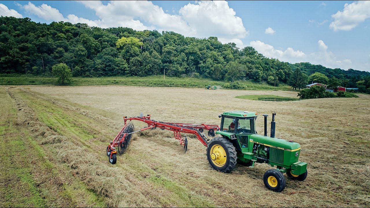 Speed Raking - Rhino RDF14 Wheel Rake | How Farms Work | The Content Farm