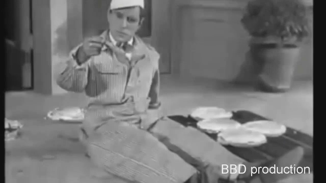 Laurel and Hardy funny pie fight scene. - YouTube