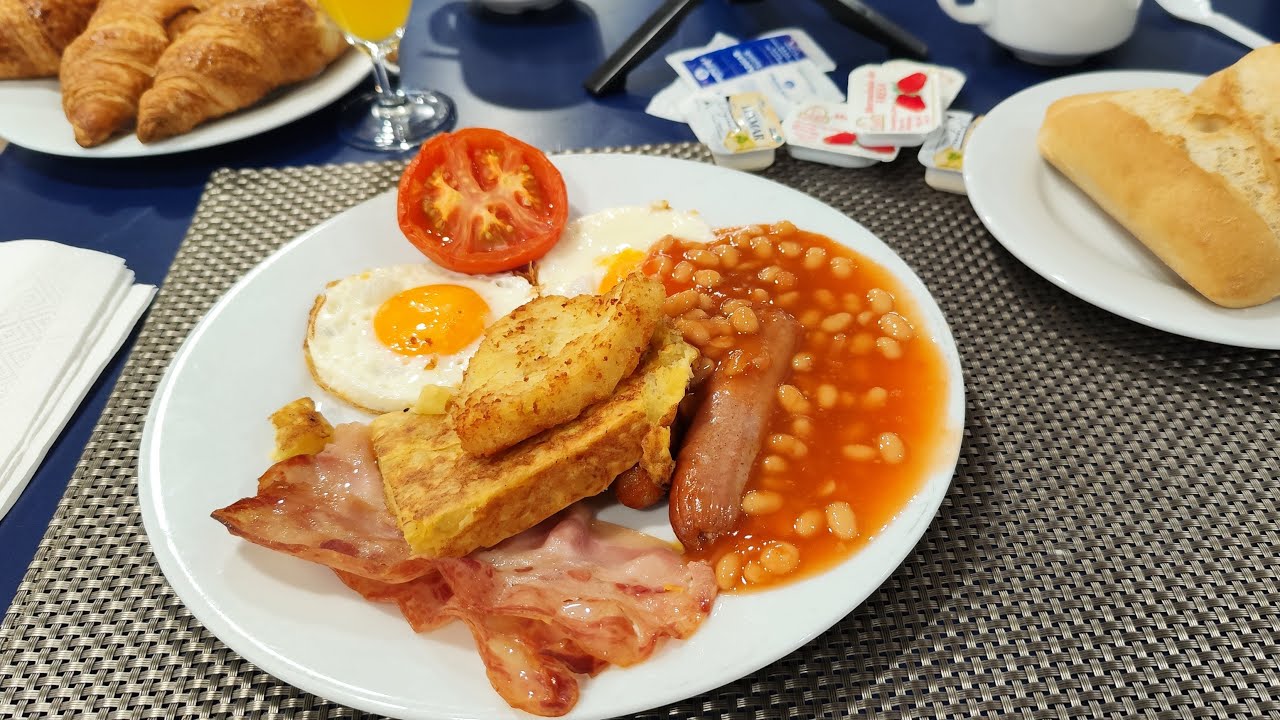 Breakfast live at Gran Hotel Bali Cala Benidorm - YouTube