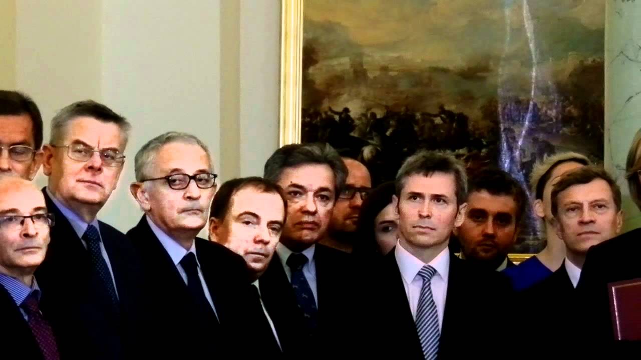 ODZNACZENIA DLA ZAŁOGI LOTU LO 016 2011-11-07 - YouTube