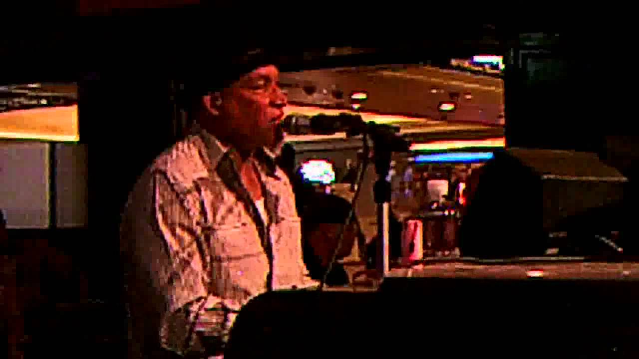 Conrad Hawthorne / "Walking In Memphis" / Harrahs Las Vegas Dueling ...