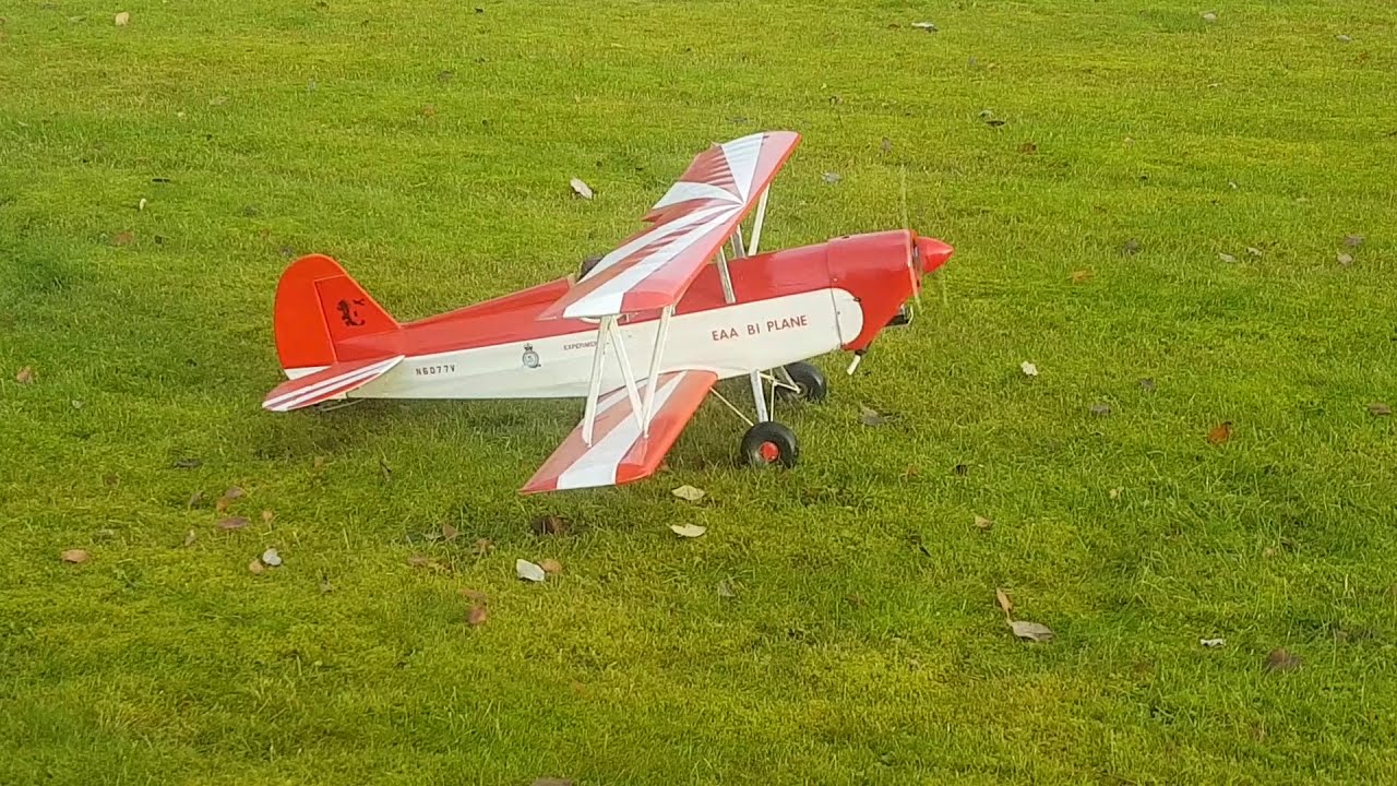 EAA BIPLANE maiden - YouTube
