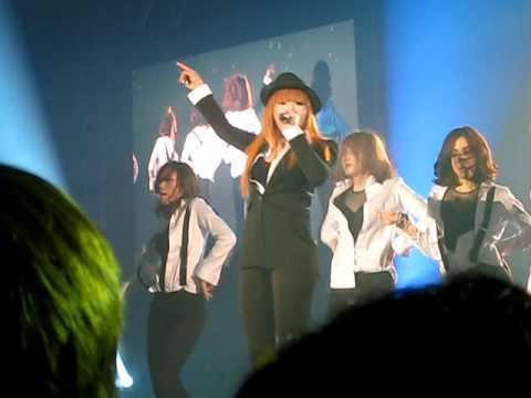 [Day 1] Minzy Performing Lexy's "Novice" at 2010 YG Family Concert ...