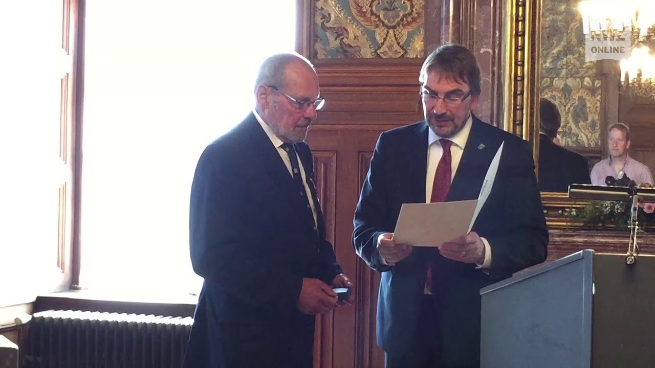 Karl Scheuch erhält Verdienstmedaille der Bundesrepublik Deutschland ...