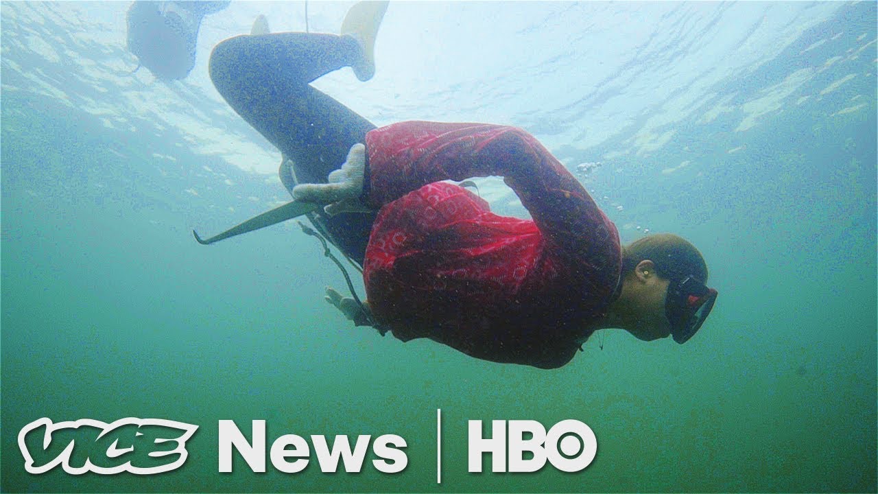 Japan's Last “Ama” - The Female Fishers Who Free-Dive For Seafood (HBO ...
