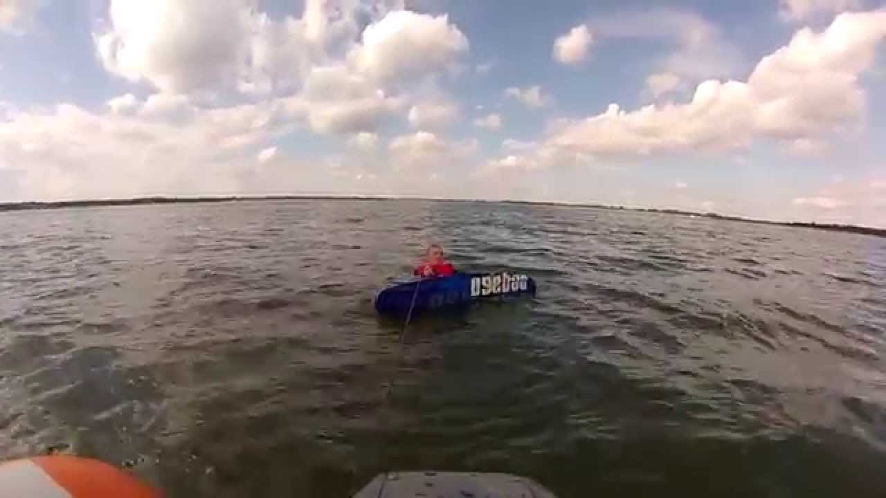 wakeboarding Inflatable 25hp - YouTube