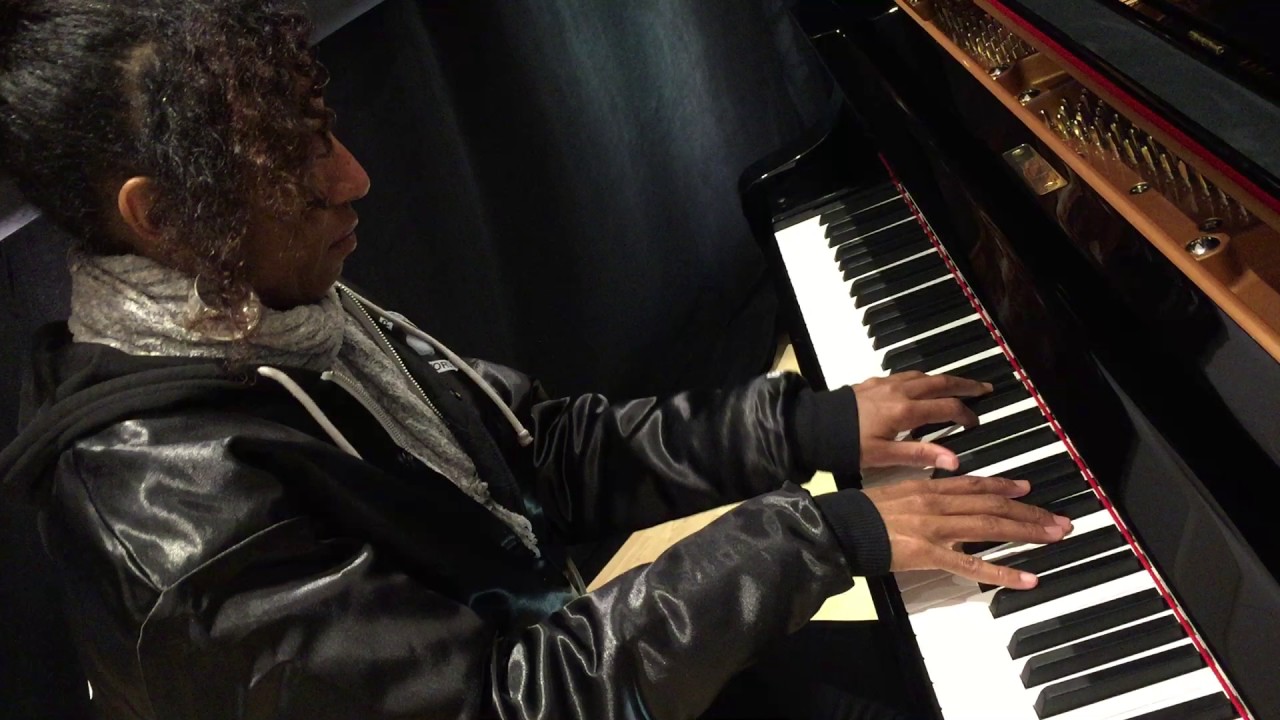 NAMM 2017 Victoria Theodore "Blue" at Yamaha - YouTube