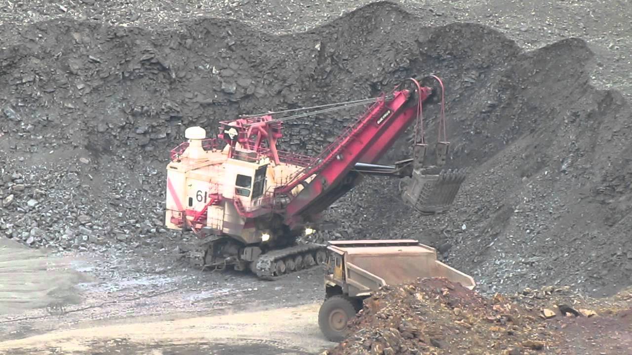 Bucyrus International 295B2 and Unit Rig|Lectra Haul MT4400AC - YouTube