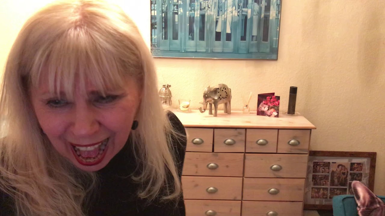 Jenny Darren rehearsing at home singing "Addicted to love". - YouTube