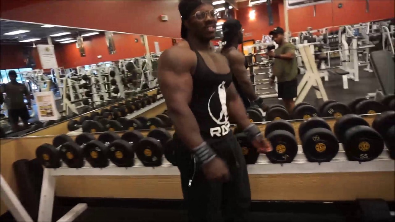 Ifbb Pro Terrence Ruffin Trains Arms - YouTube