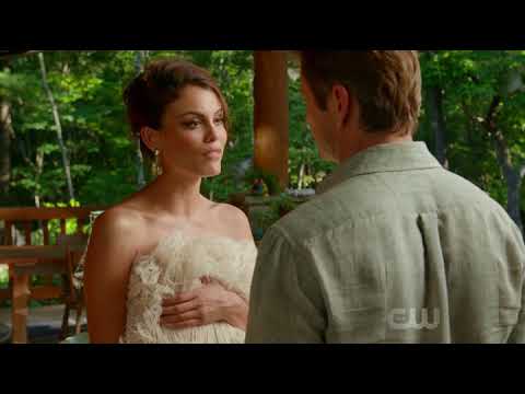 Dynasty 1x04 Cristal Tries Hard To Get Blake's Attention