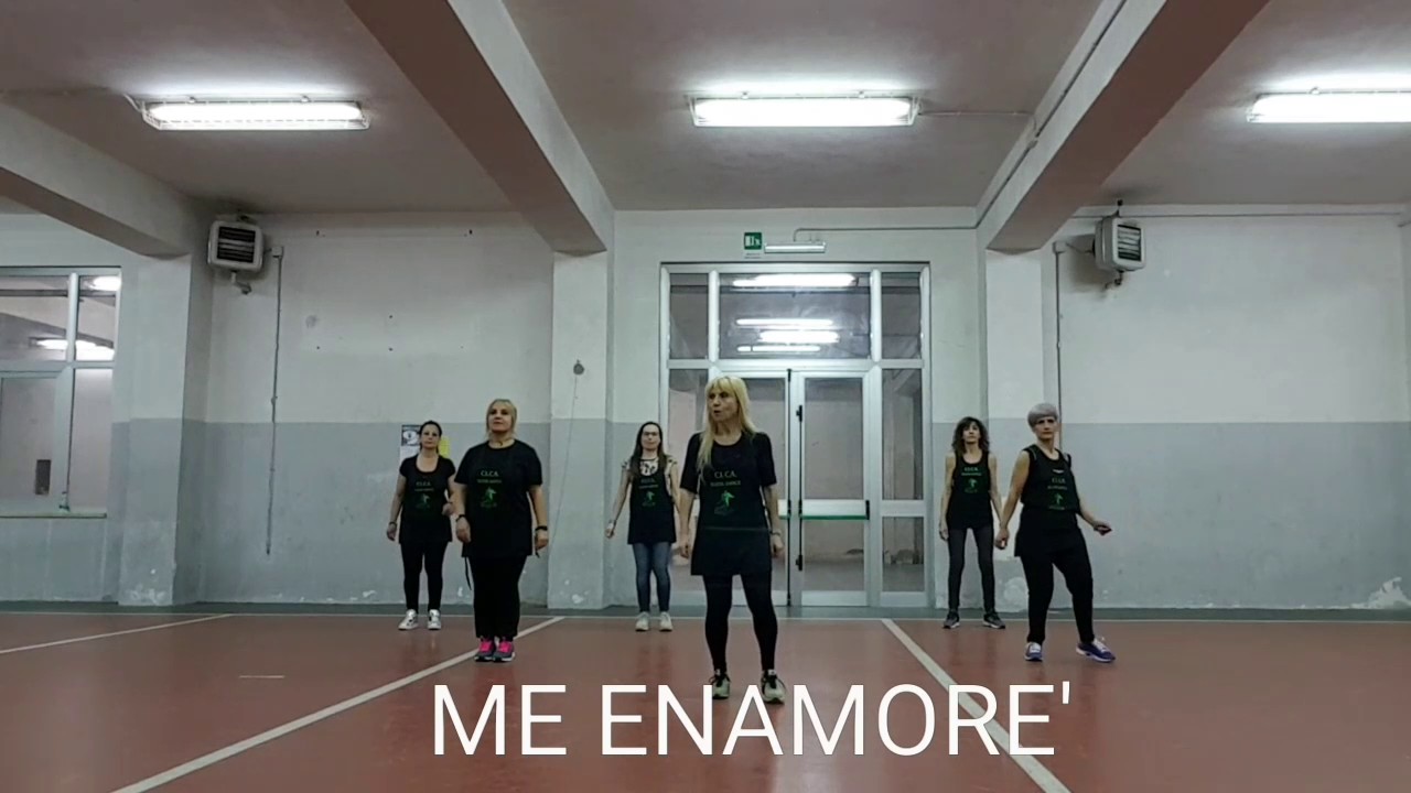 SHAKIRA ME ENAMORE' - YouTube