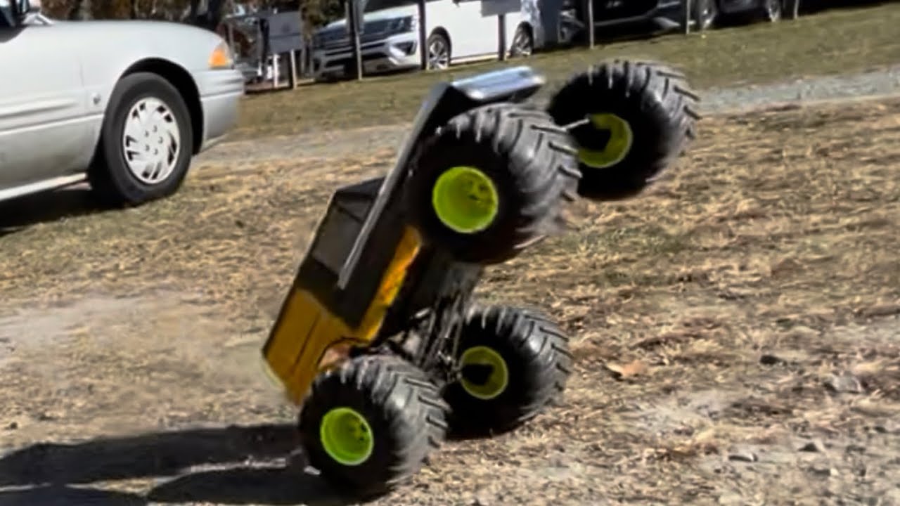 Showing off the “Custom” Monster Truck! - YouTube