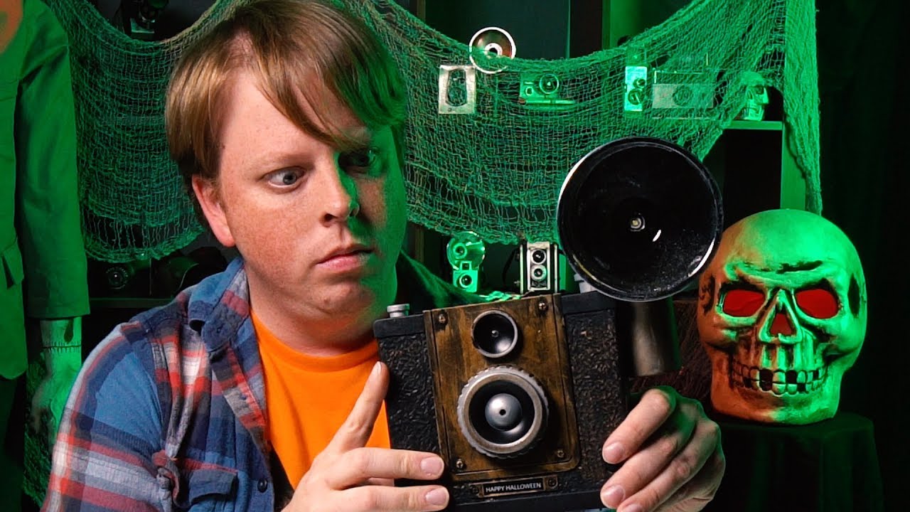 Is This Camera Haunted? Spooky Halloween Camera Review - YouTube