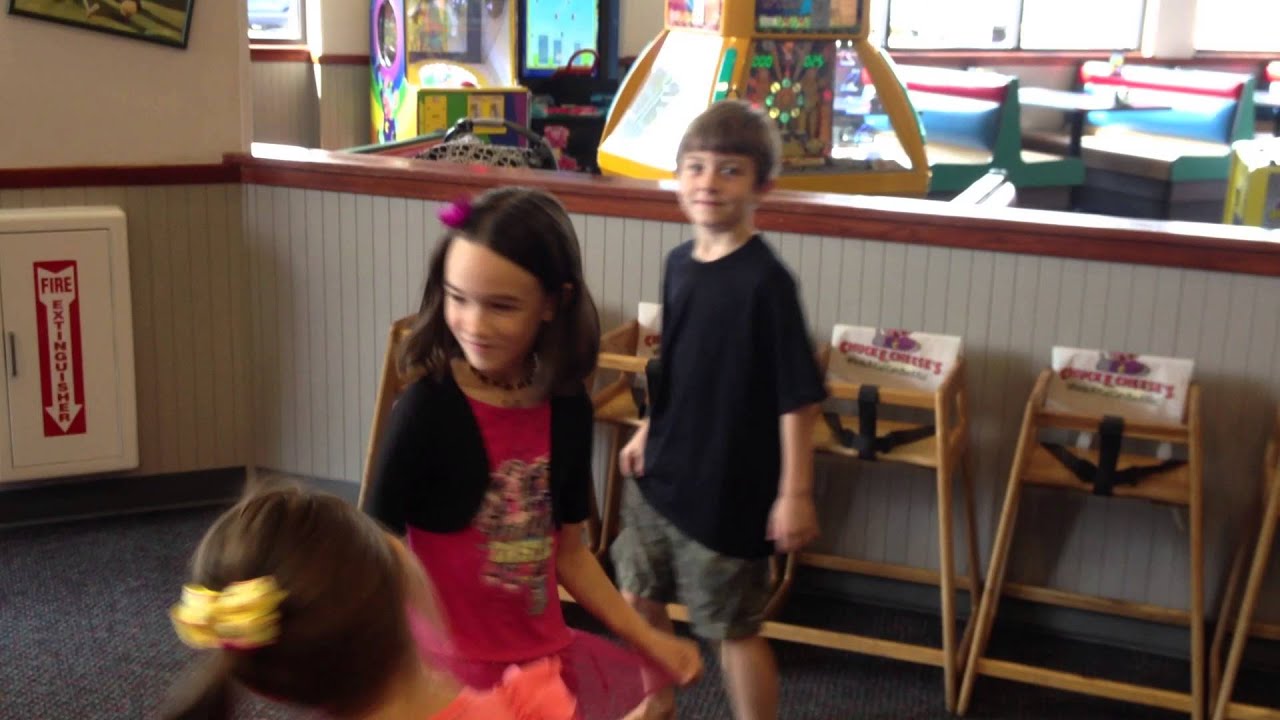 New Chuck E Cheese Song and Dance - YouTube