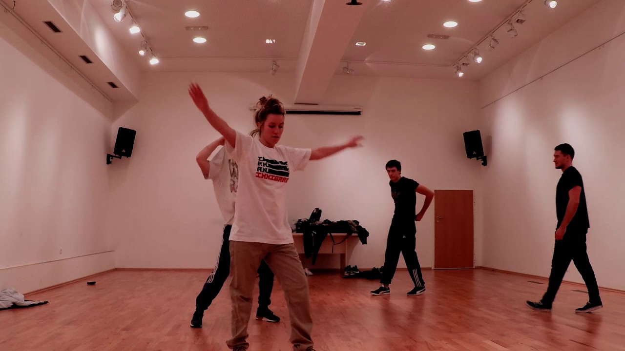 Training with the team...(hip hop freestyle, break dance) - YouTube
