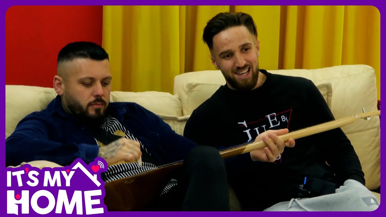 "Zilja tringa..." Florenti me Bardhin kendojne kenge per femi me ...