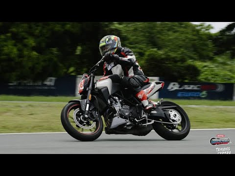 Bristol Assassin 400 | Review | Makina moto GP Race - YouTube