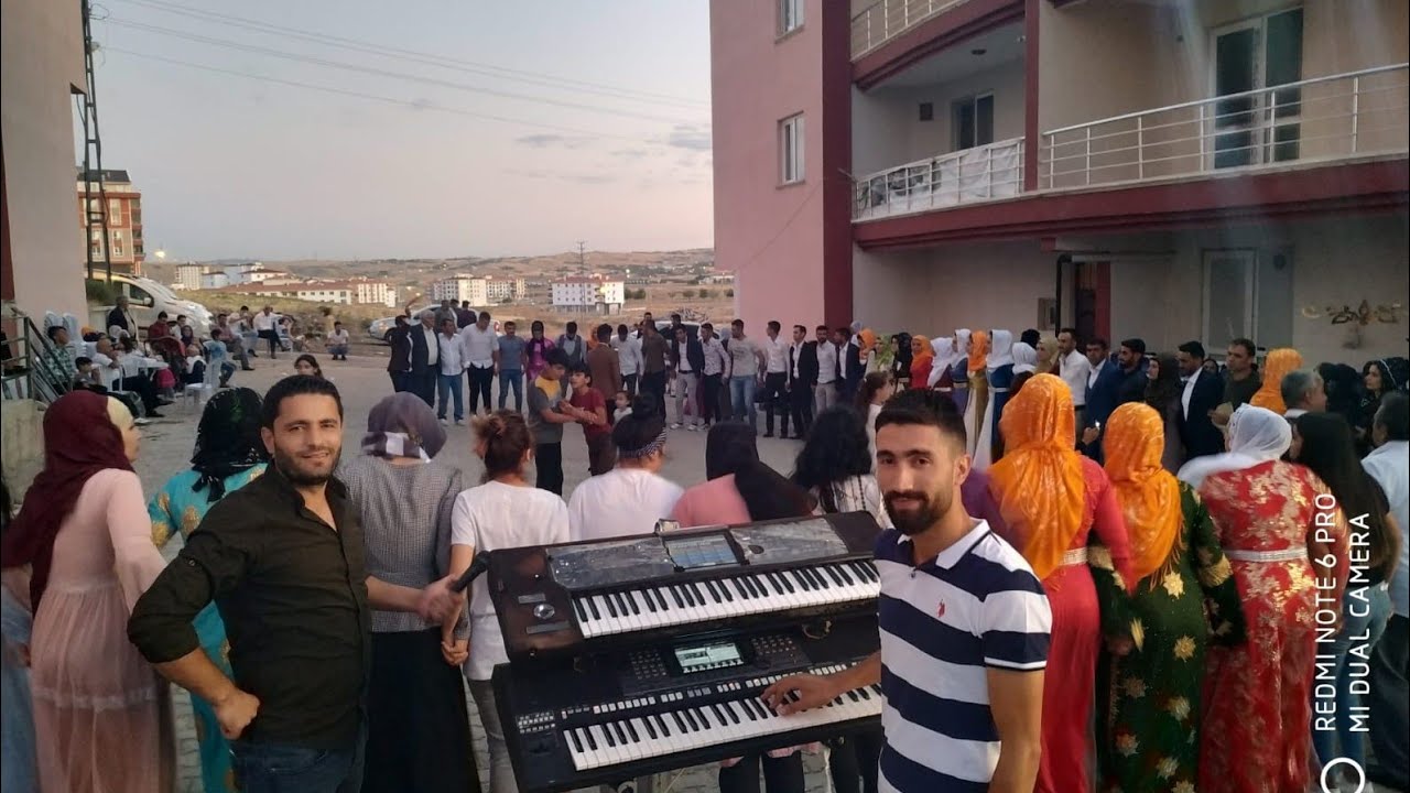 ŞEVKO HALAYI 2020 YENİ KOMA WELAT & VİRANŞEHİR ZURNALI ŞEVKO - YouTube