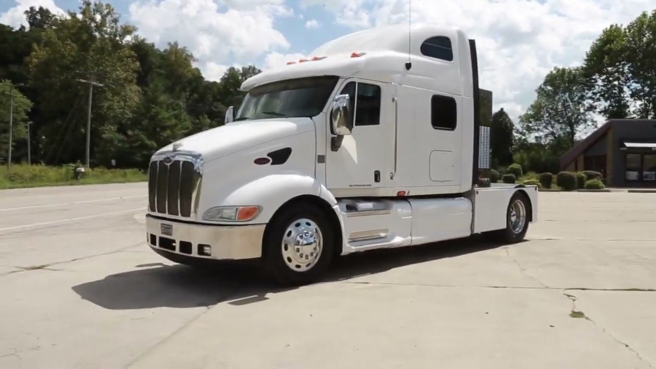 2002 Peterbilt 387 Hauler Truck - YouTube