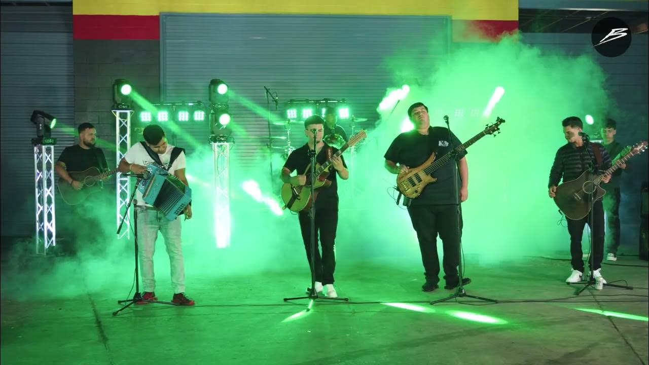 Grupo Exotico Ft. Grupo Marcial - El Relax (En Vivo) - YouTube