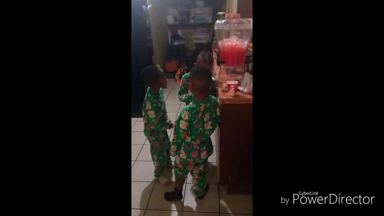 My three little dudes - YouTube