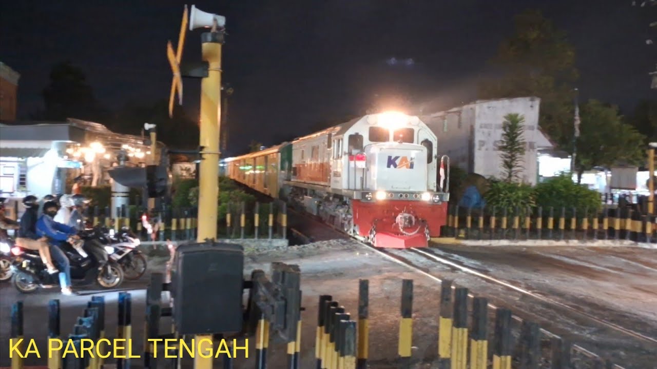 KA PARCEL TENGAH [281A] TUJUAN JAKARTA GUDANG (KAMPUNG BANDAN). CC 201 ...