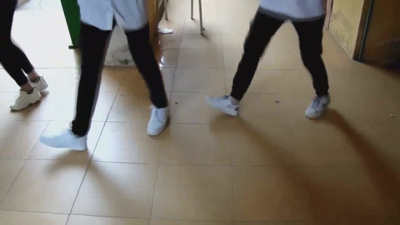 Couple Shuffle Dance || Nhảy đôi Cutting shapes cực đều và đẹp mắt ! - YouTube