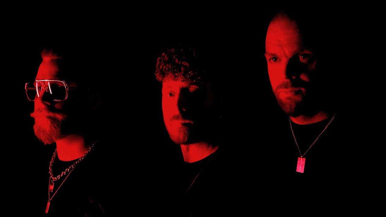 Manic State ft. Æsïr - Heltekinn (Official Music Video) - YouTube