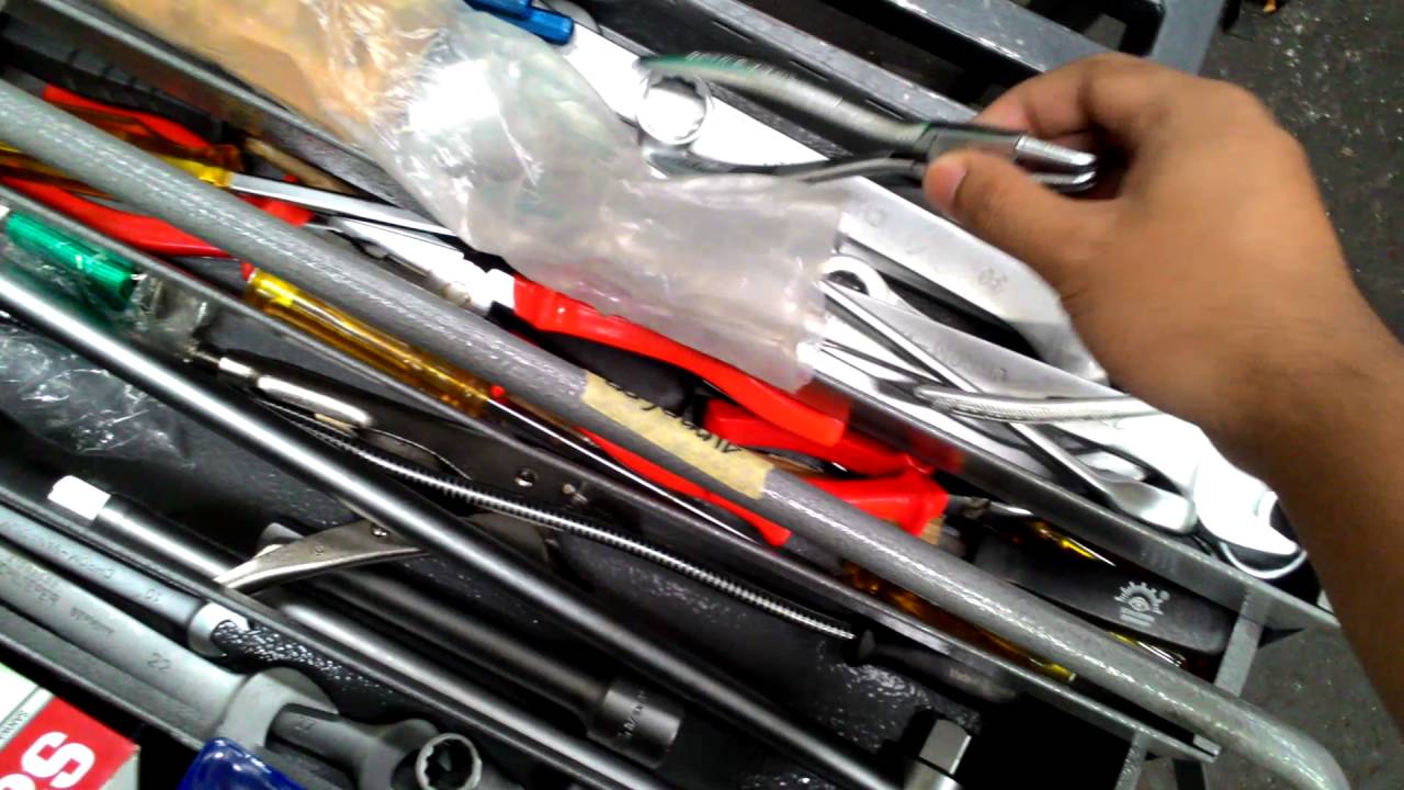 Review isi tool Box Mekanik Komatsu - YouTube