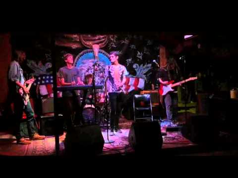 "Scrub" live at Pappy and Harriet's - YouTube