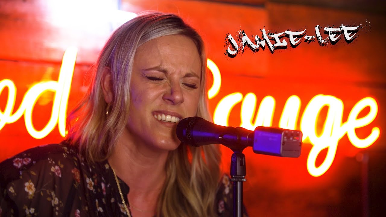 Brave Musik : Jamie-Lee (S05, E02) - YouTube