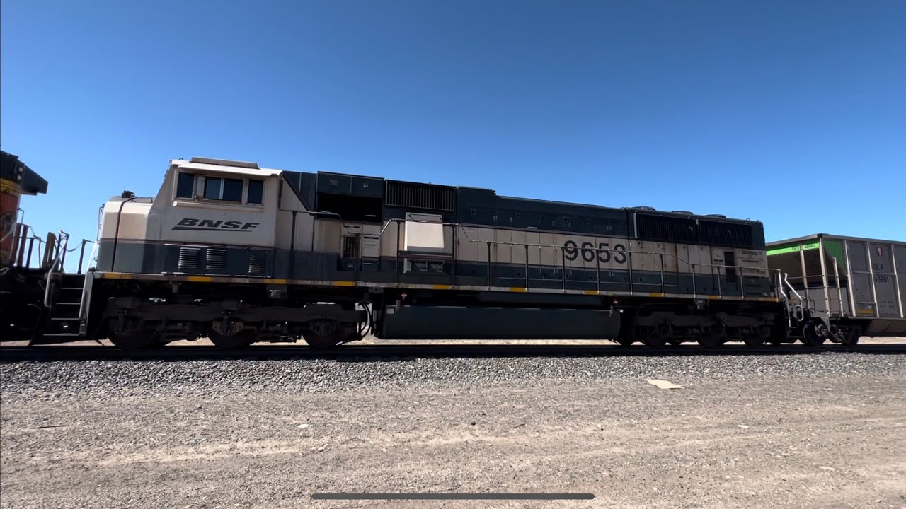 BNSF #6171 Leading & NB E-AMHBTM With Executive MAC DP Unit 4/1/23 - YouTube