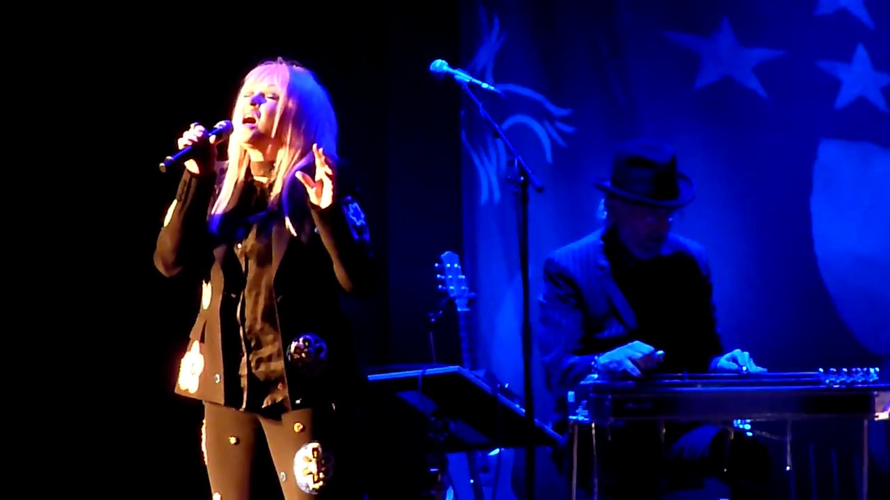 The End Of The World - Cyndi Lauper - ICC Sydney 4-4-2017 - YouTube