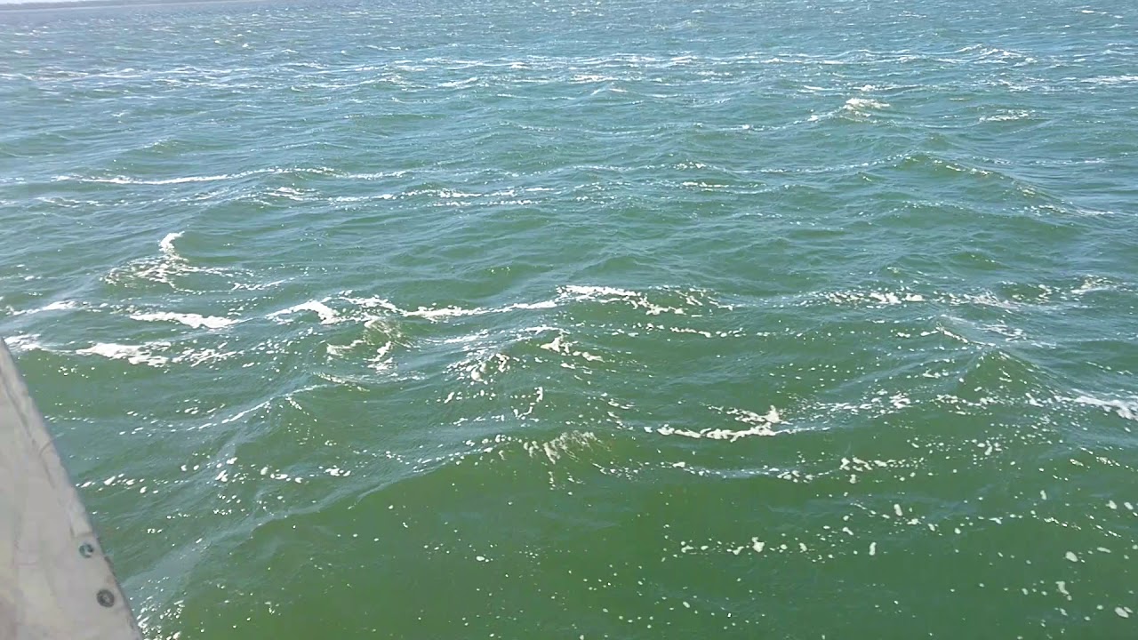 Southern Cross 23, 30kts. - YouTube