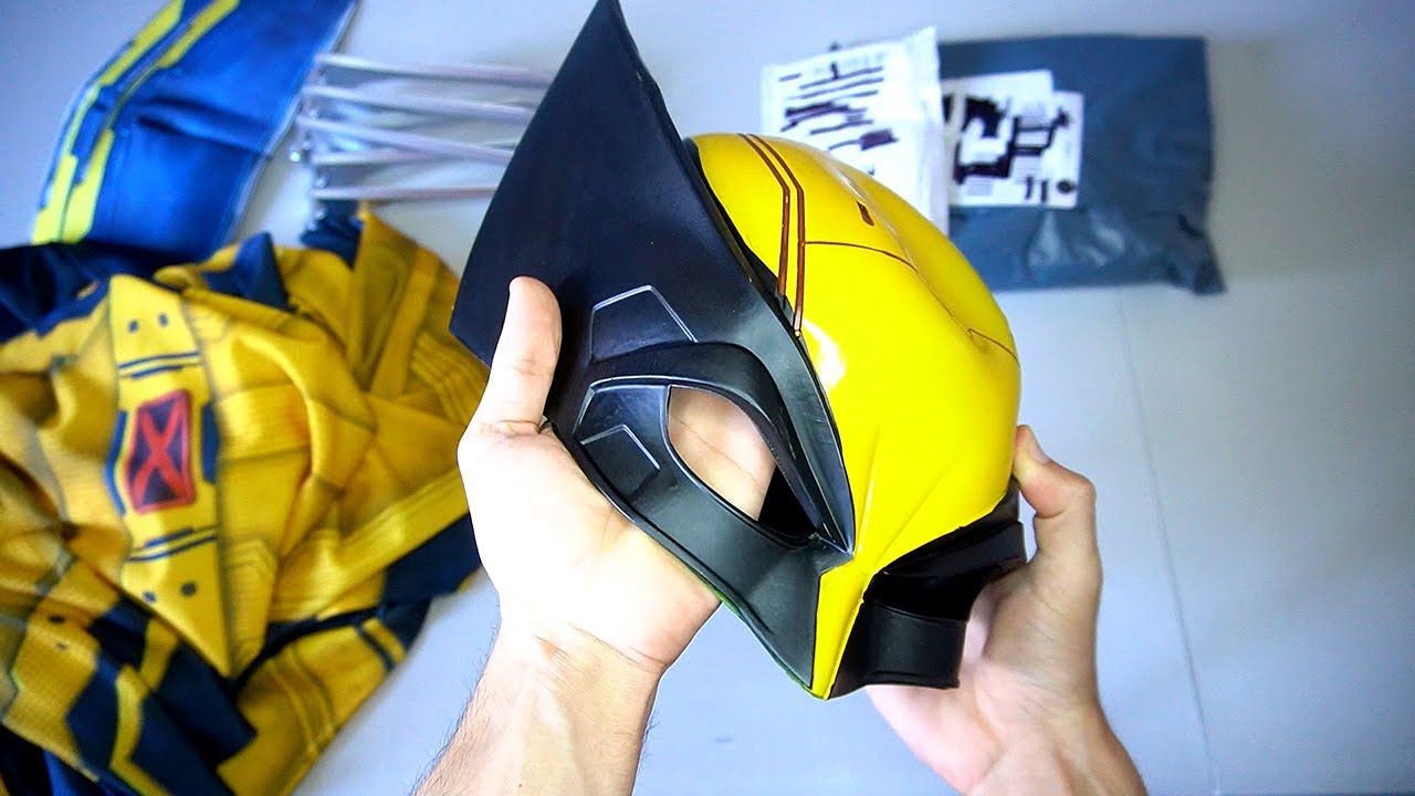 Unboxing Wolverine Costume Cosplay - YouTube