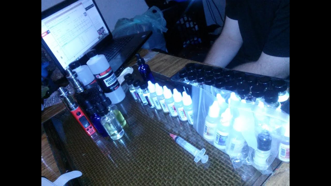 Unboxing red evic-vct mini - YouTube