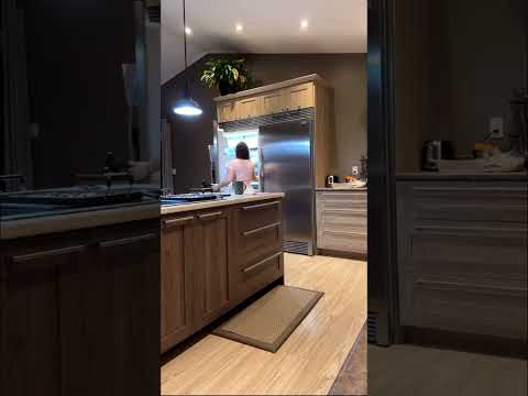 Branquinha perfeita preparando o jantar - Part 1/7 🔥