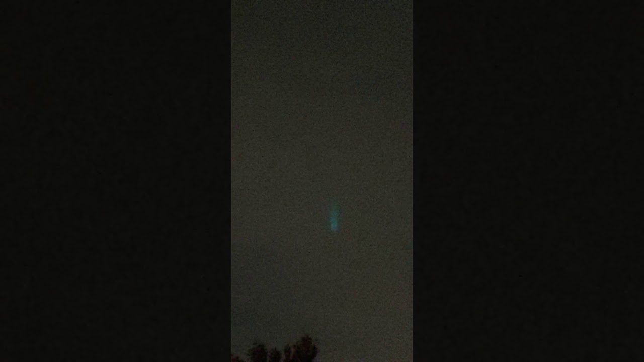 Strange blue light in the sky, ufo? South florida video 1 - YouTube