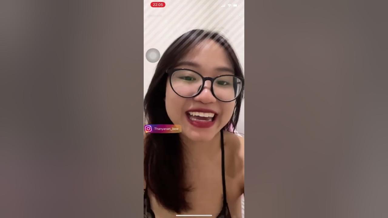 Bigo Bebow thả rông khoe hàng rên cực đã 5 - YouTube