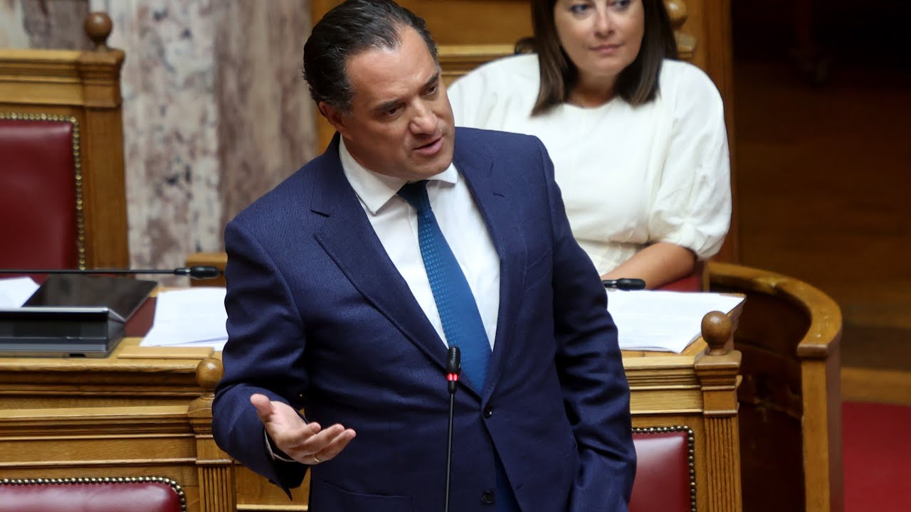 Ο Άδωνις Γεωργιάδης επί προσωπικού στον Κωνσταντίνο Χήτα 13.10.2022 ...