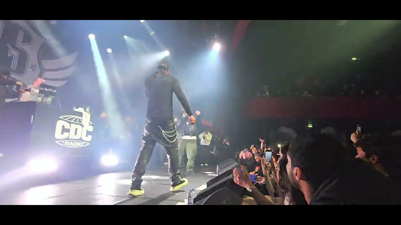 Ferrari Blanche guest Malo - La Fouine Banlieue Sale - Le Bataclan ...