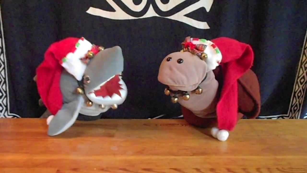 JOEL'S PUPPETS: Fishy Christmas Songs #1- Jingle Bells - YouTube