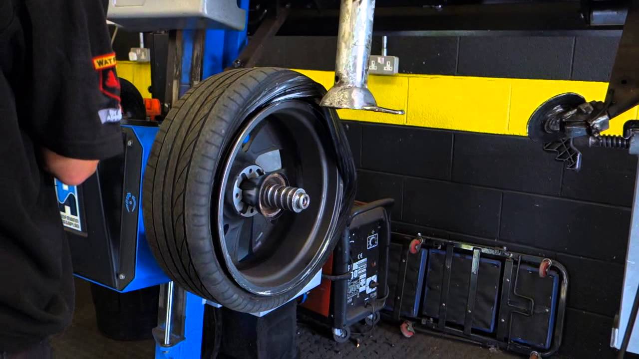 Changing Tyres On Reverse Rim Wheel - YouTube