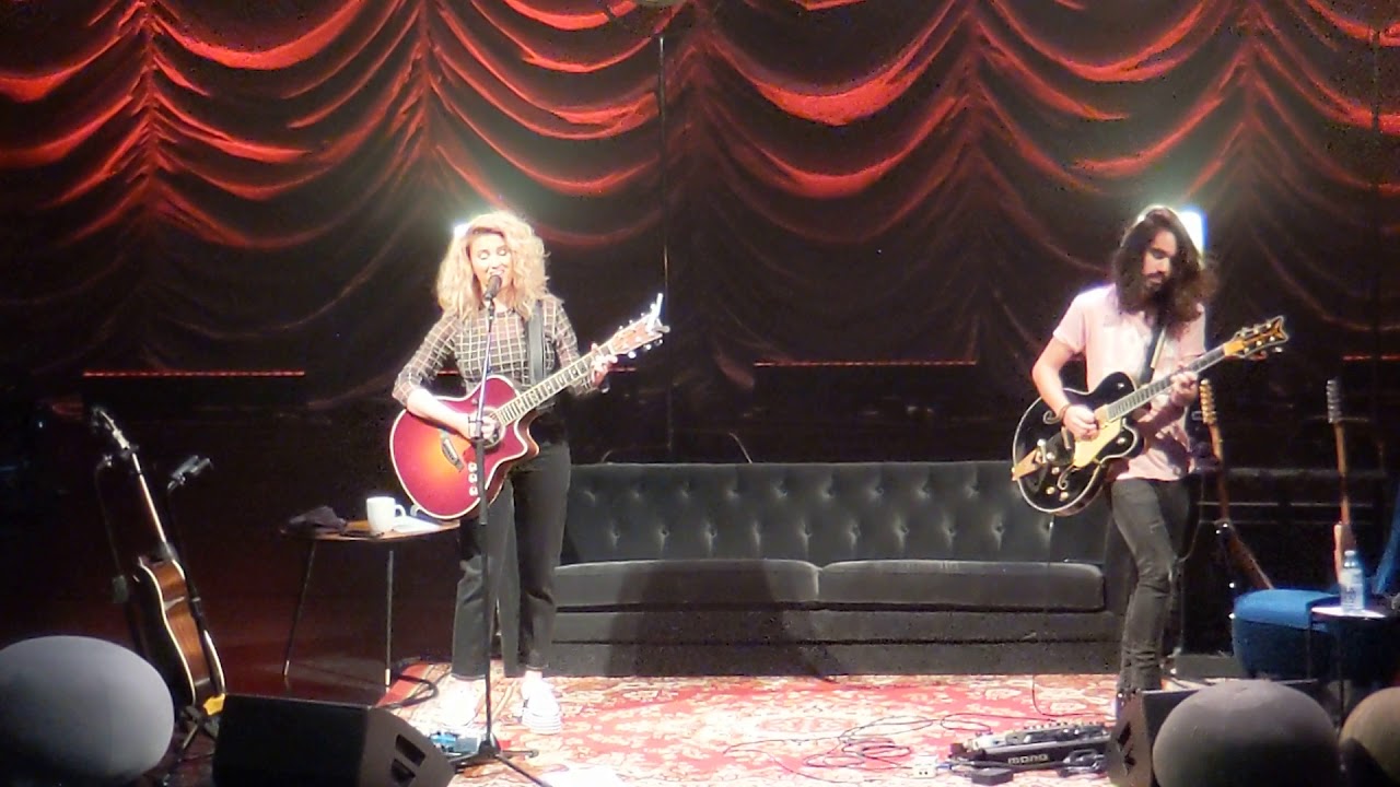 Tori Kelly and Mateus Asato "Your Words" 4/10/2019 Hard Rock Live ...