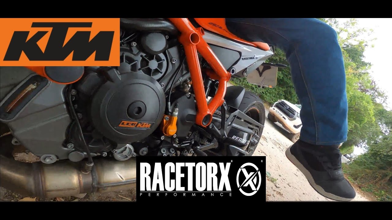 Reviewing Racetorx gear shift support..... and nearly dropping my 1290 ...